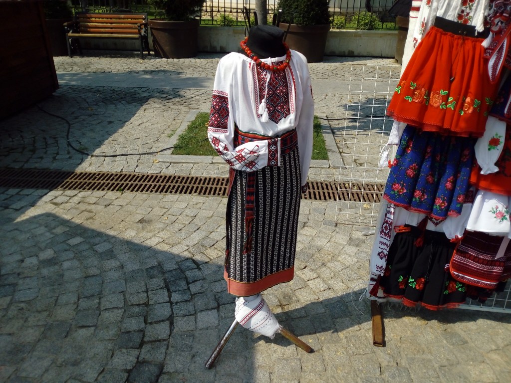 Everyday Life in Romania – Travel Europe Through Books